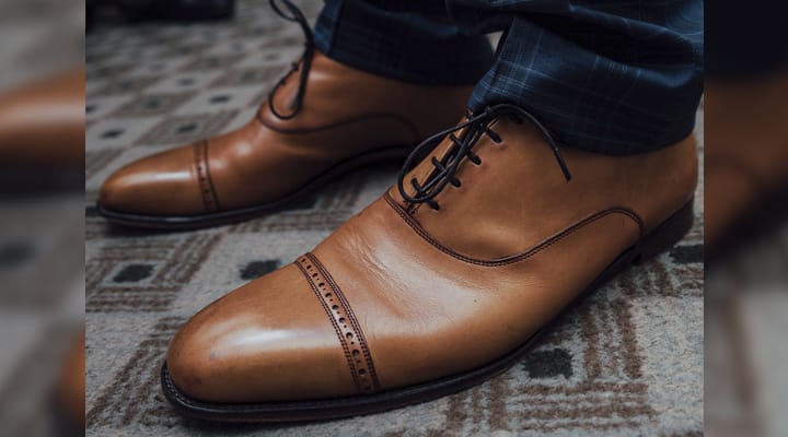 Understanding Shoe Creasing: Embracing the Signs of Comfort – Teakwood ...